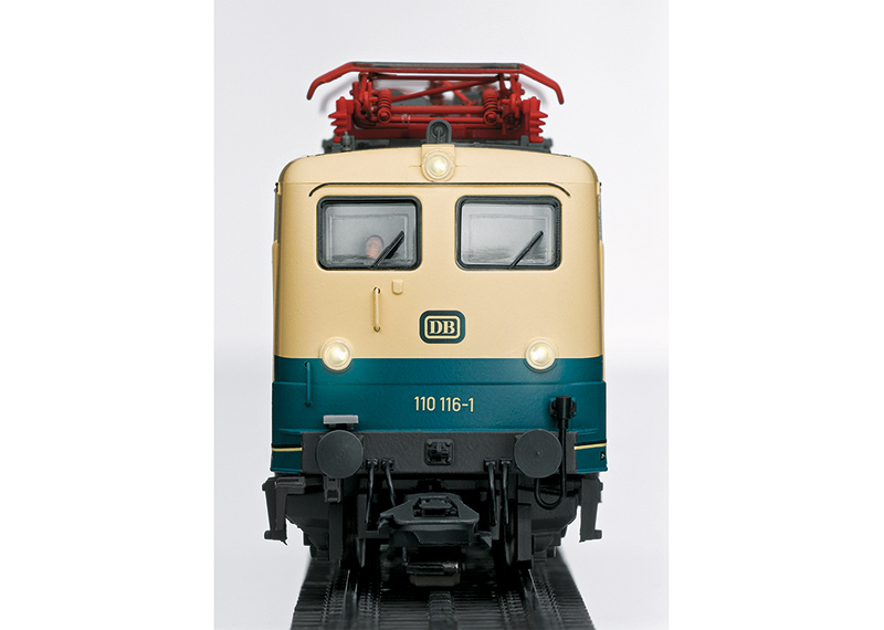 Class 110.1 Electric Locomotive | Maerklin US