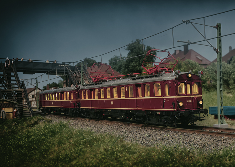 Class ET 85 Powered Rail Car | Maerklin US