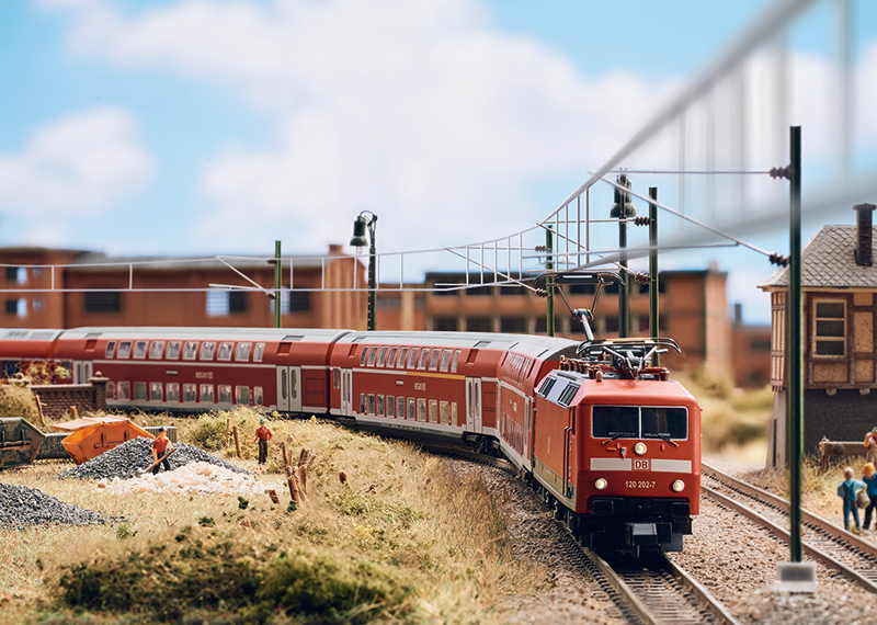 Class 120.2 Electric Locomotive | Trix Websites