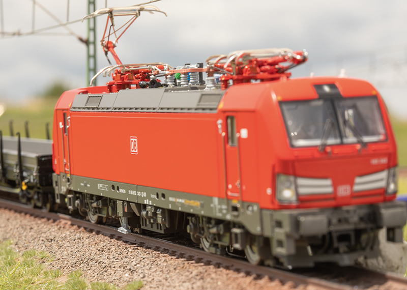 Class 193 Electric Locomotive | Maerklin US