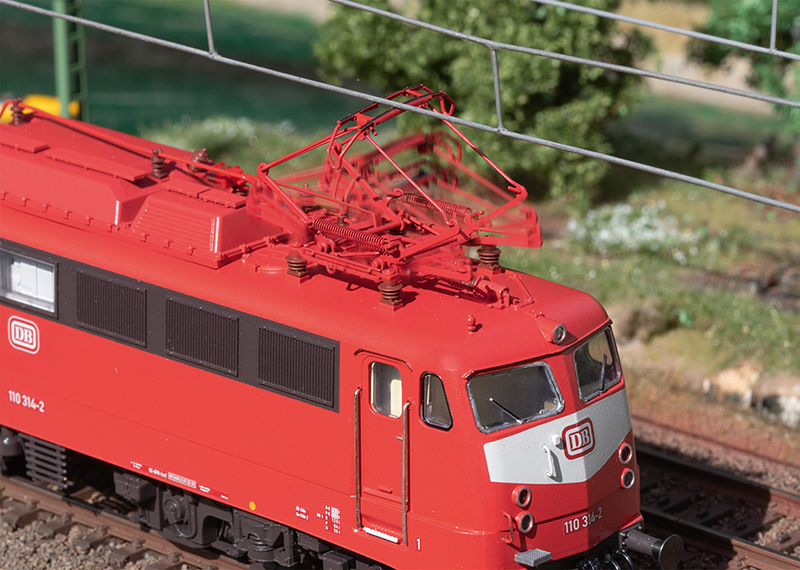 Class 110.3 Electric Locomotive | Maerklin US