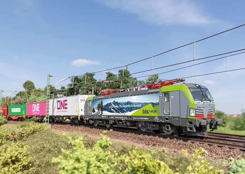 Class 475 Electric Locomotive | Märklin