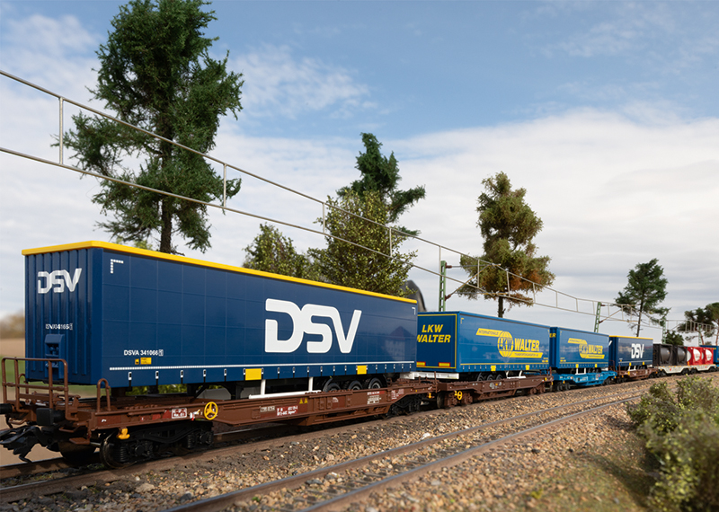 DSV Deep Well Flat Car Set | Märklin Website DE