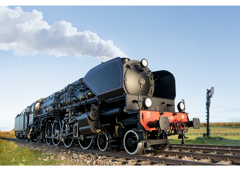 Class 241-A Steam Locomotive | Maerklin US