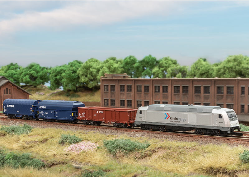 "Modern Freight Service" Starter Set with a Class 285 Diesel Locomotive ...